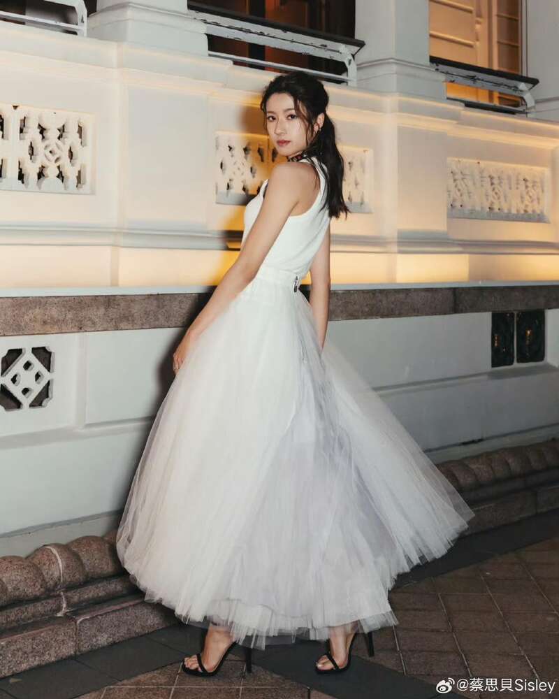 TVB离巢花旦开游艇派对 众星云集满屏大长腿 -6parkbbs.com